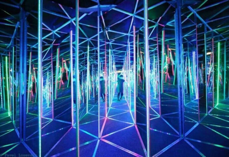 Berlin: Mirror Maze - Who Will Love the Berlin Mirror Maze?