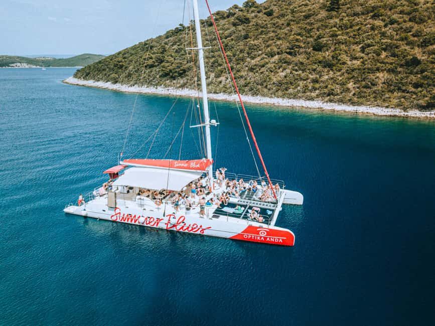 Bol: Catamaran Cruise with Lunch, Drinks, and Swim Stops