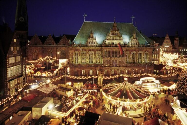 Bremen: Adventszauber und Lichterglanz (Deutsch) - The Atmosphere: Bremen’s Christmas Market and Cityscape