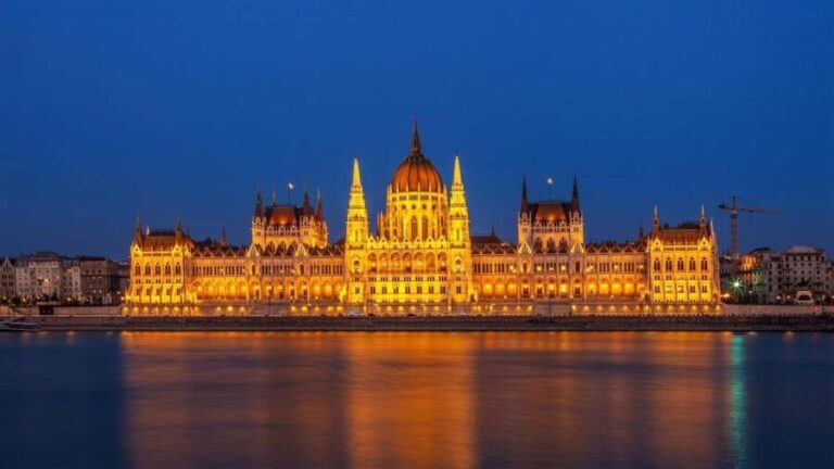 Budapest: Parliament Panorama Cruise with Törley Prosecco - Who Is This Tour Best For?