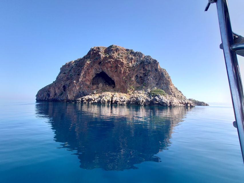 Chania: Boat Cruise to Agioi Theodoroi and Lazaretta Island