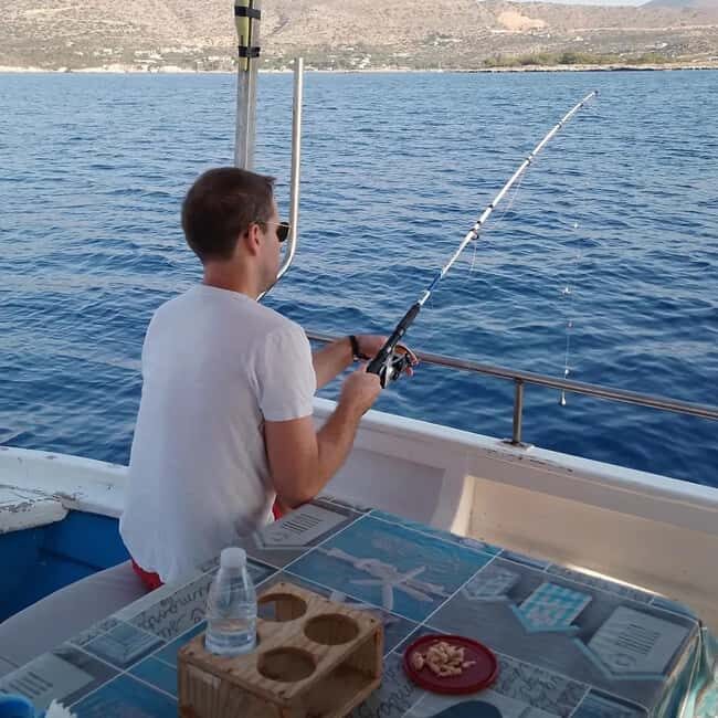 Chania: Fishing Boat Trip with Breakfast and Swim