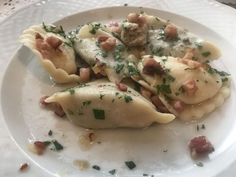DAILY Warsaw Traditional Food Tasting & Guided Old Town Tour - A Closer Look at the Itinerary