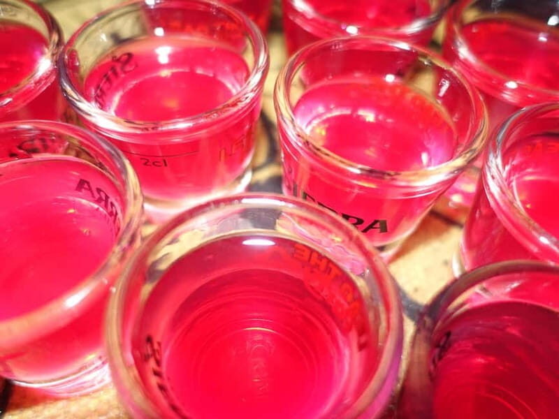 Dresden: Bachelorette Bar & Club Tour  Champagne, Shots & Party