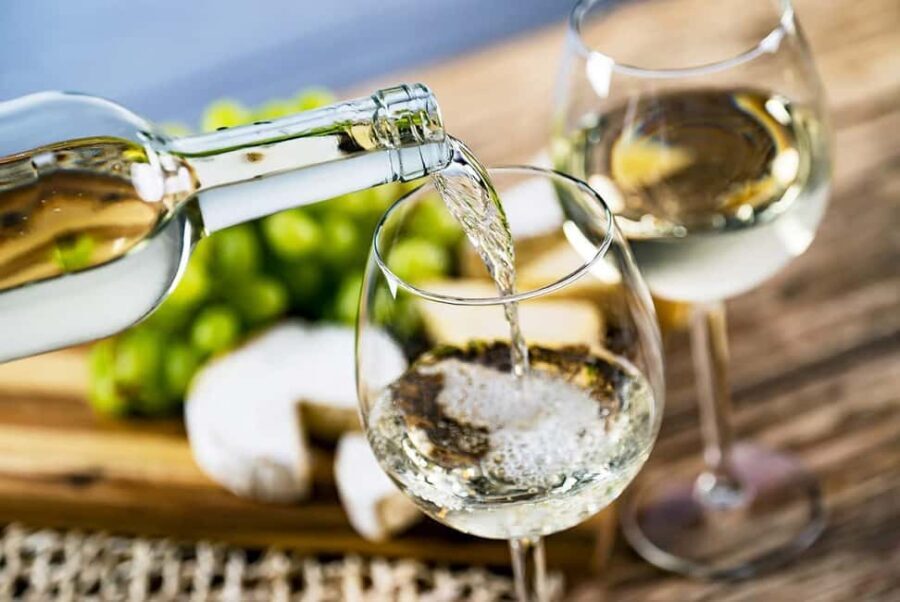 Durrës: Sunset Vineyard Tour with Wine Tasting