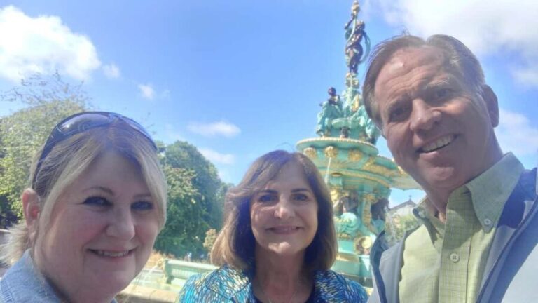 Edinburgh: Private Walking Tour with a Local - Why Choose This Tour?