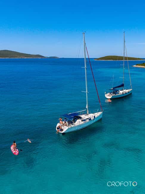 Elegant Yacht Sailing-Half-Day of Pure Bliss
