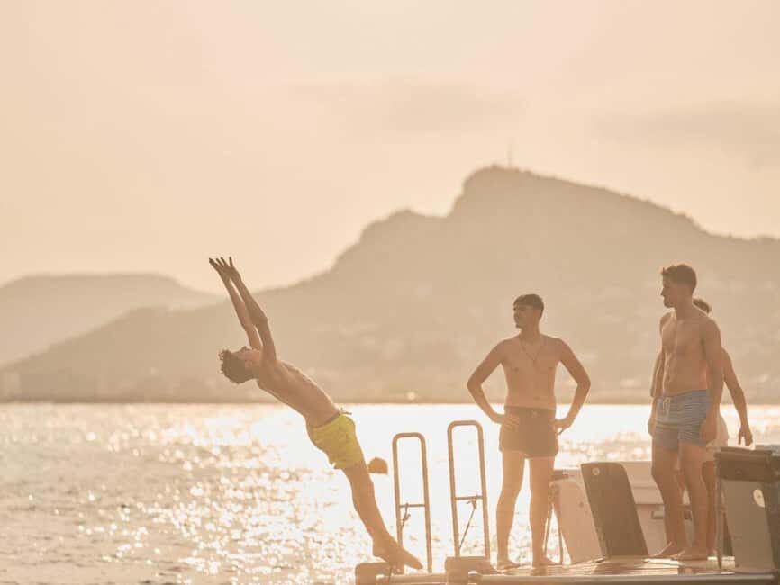 Estartit: Sunset Cruise with Snorkeling and a Drink