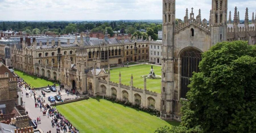 Explore Cambridge with Family  Private Walking Tour