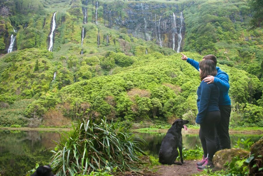 Flores Island: Full-Day Guided Tour