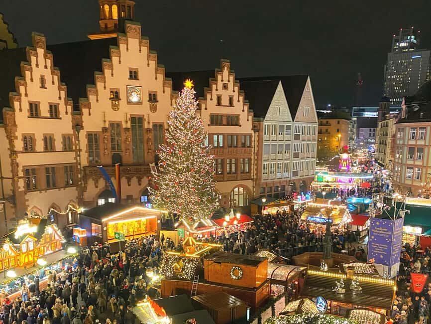 Frankfurt: Christmas Old Town Walking Tour (2 hours in German)