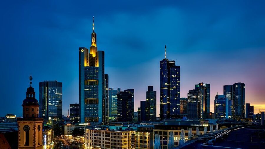 Frankfurt: Private Walking Tour with a Local