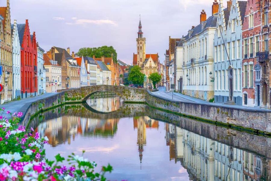From Amsterdam: Brugge Day Tour in Spanish or English - What Makes Bruges Special on This Tour?