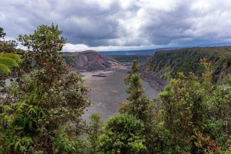 From Oahu: Hawaii Volcanoes National Park Experience - Exploring Punaluu and the Black Sand Beach
