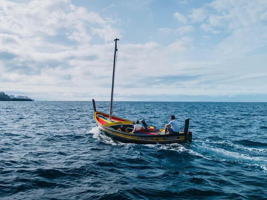 Funchal: Exclusive tour on a traditional Xavelha boat