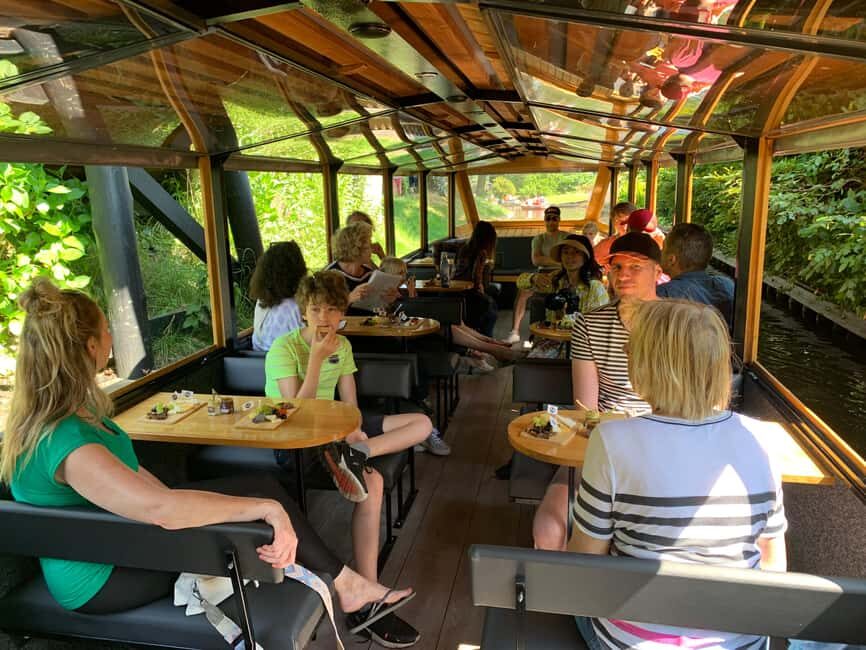 Giethoorn: Sightseeing Boat Tour