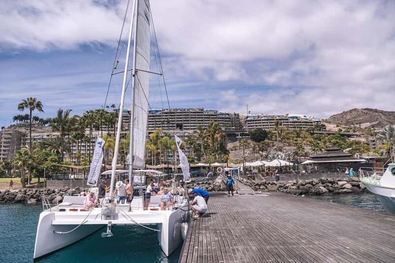 Gran Canaria: Catamaran tour with lunch along unspoiled beaches