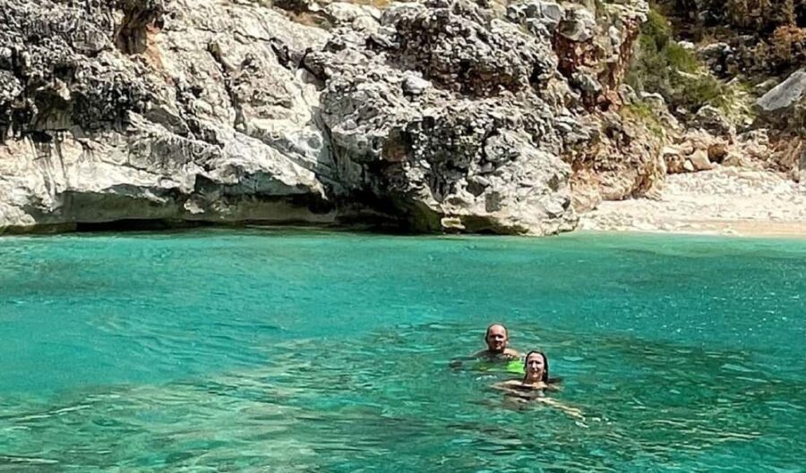 GRAND TOUR OF THE NATIONAL PARK AND GRAMA BAY
