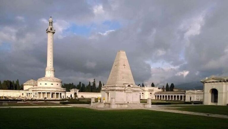 Guided visit to the Vantiniano Monumental Cemetery - The Value of the Experience