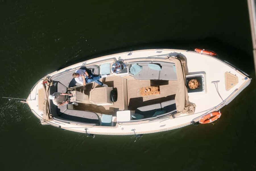 Heidelberg: Private boat trip with captain, 1.5 hours, up to 12 guests, from $40 per person
