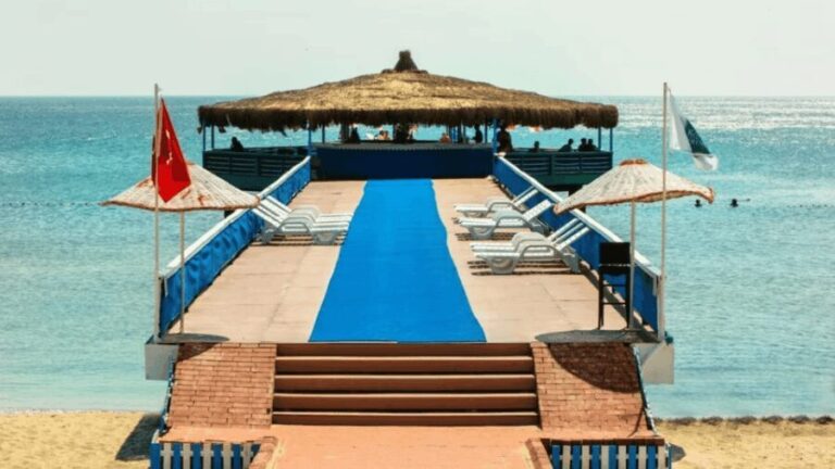Istanbul: Princess Island Swimming Tour and Aquapark - Arrival at Heybeliada & Aquapark