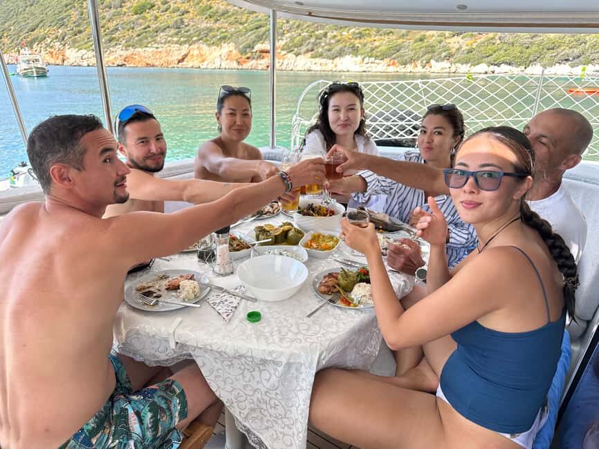 Ka: Day Sailing Catamaran Trip with Lunch and Snorkeling