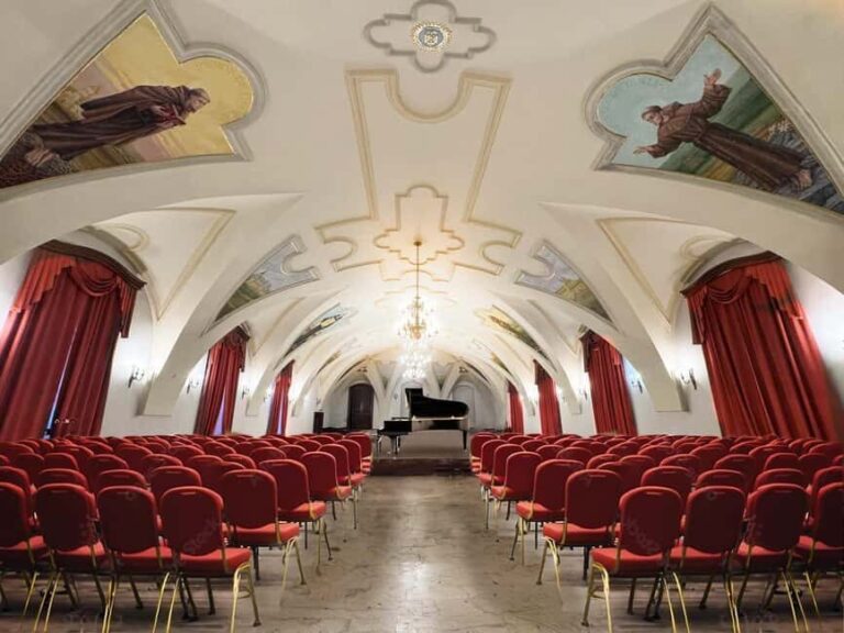 Krakow: Chopin Piano Concert in St. Bernardine Church - What’s Notable From Reviews