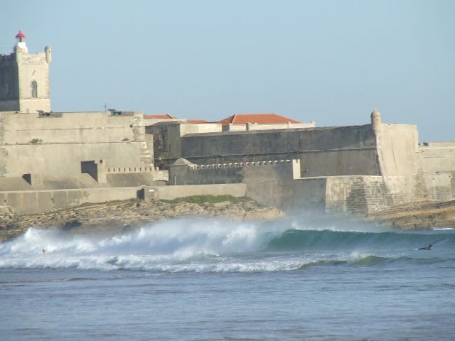 Lisbon: 1.5-Hour Surf Lesson