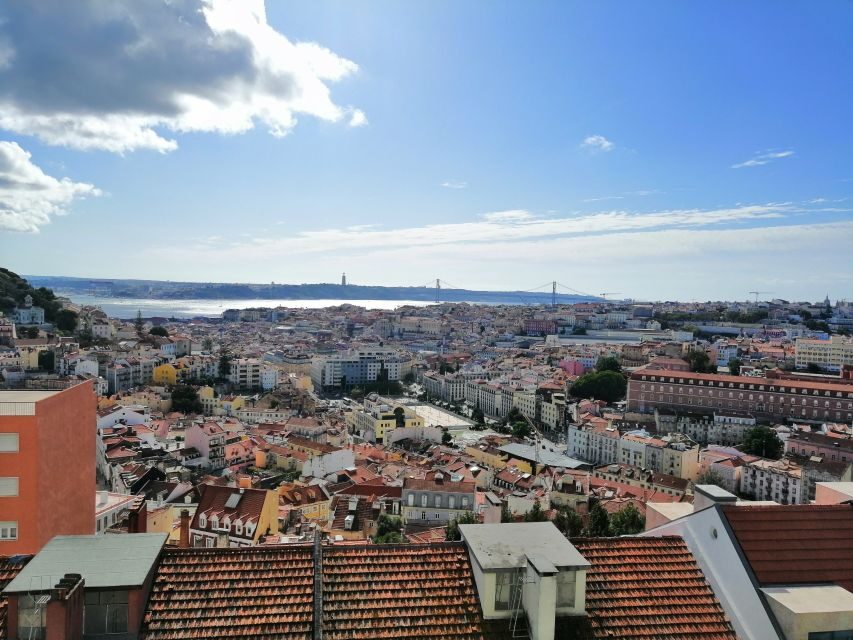 Lisbon: Layover Tour with Airport Pickup and Drop-Off