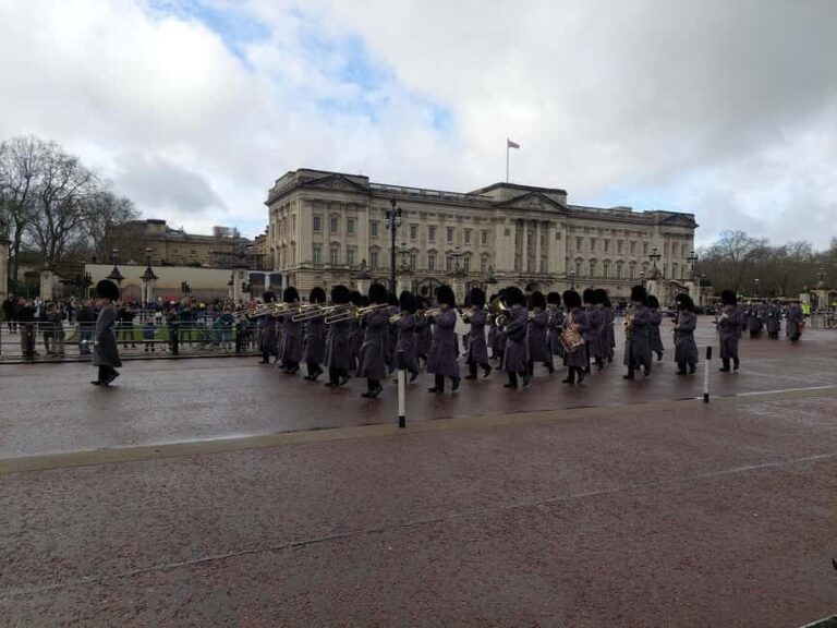 London Buckingham Palace: Changing of the Guard Walking Tour - Who Would Love This Tour?