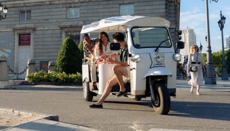 Madrid: Eco-Friendly, Unique and Privated Tuk Tuk Experience - What Does the Tour Include?
