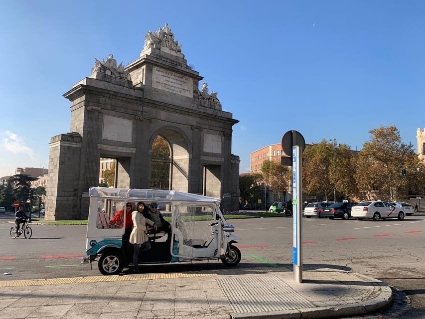Madrid: Make your own 60 minutes tuk tuk tour