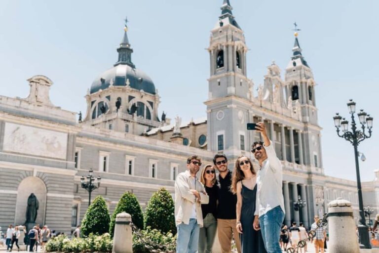 Madrid: Old Town Walking Tour and Royal Palace - How the Tour Works