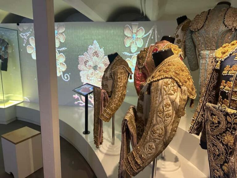 Malaga: Private Guided Tour of the Bullring and Immersive Museum - A Full Tour of the Historic Bullring