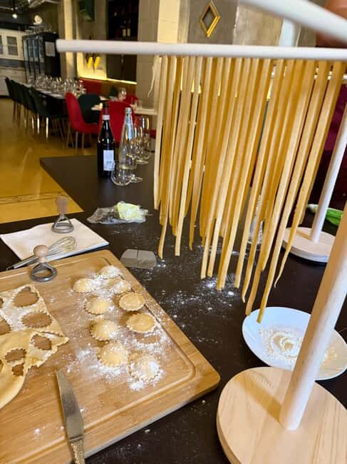 Napolitan Secrets: Pasta & Tiramisù Class for Food Lovers