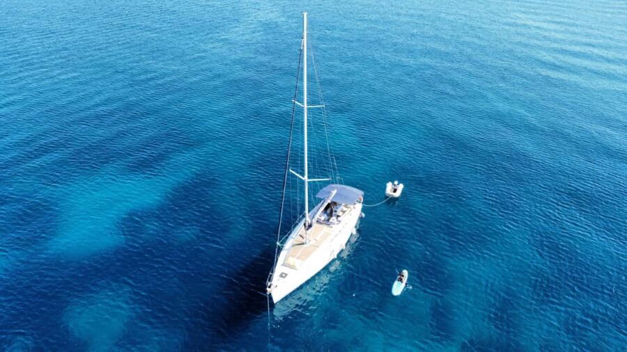 Naxos: Small Cyclades Sailing Trip with Lunch & Drinks