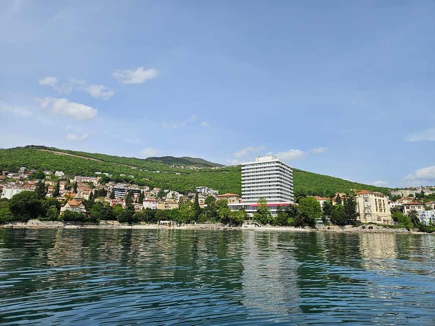 Opatija: Guided Sea Kayaking Tour to Lovran