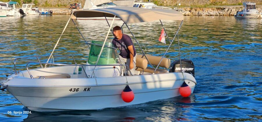 Otok Krk: Boat rentals in Pinezii - PRIMUS 17 60hp