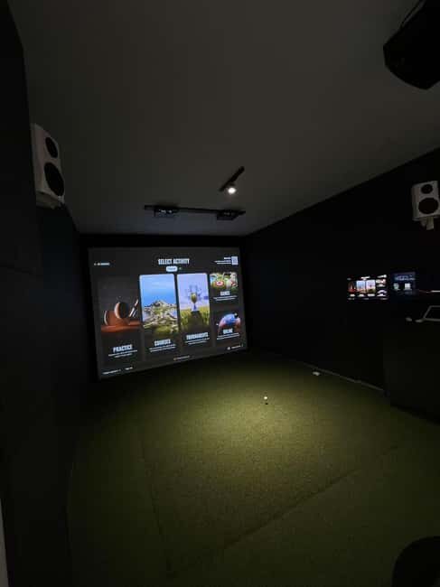 Premium Golf Simulator Experience in Moschato