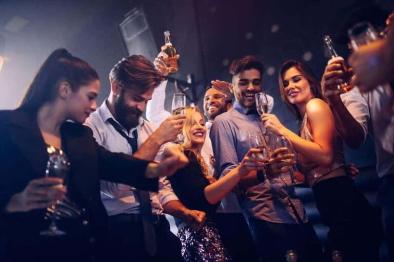 Premium Party Hamburg: Celebrate Your Bachelor Party - Practical Tips for Participants