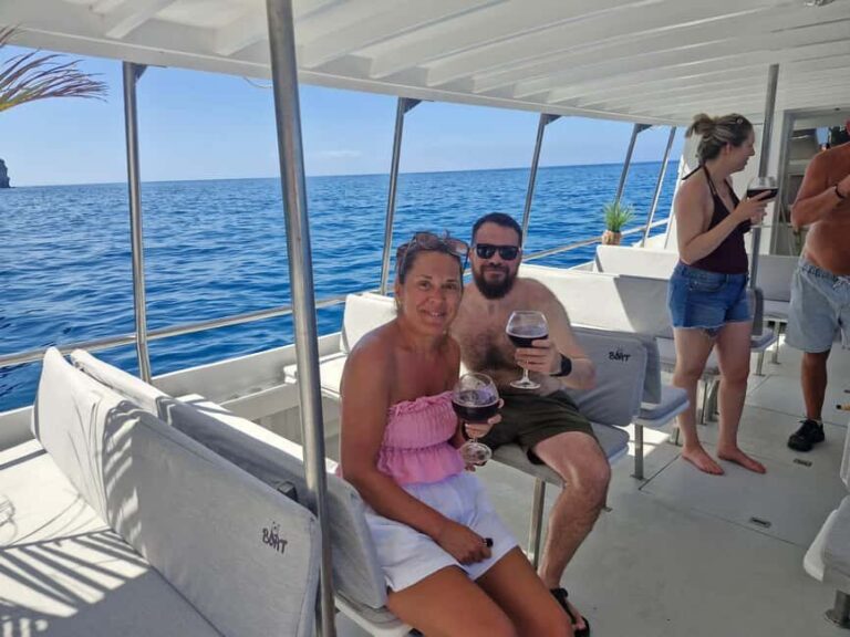 Puerto Rico, Gran Canaria: boat trip, drinks, food, paddle surfing, snorkeling. - Frequently Asked Questions