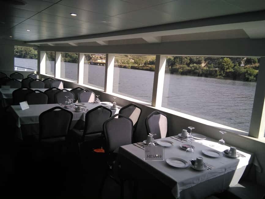 Régua: Pocinho Train Ride and Iconic Douro Dams Cruise