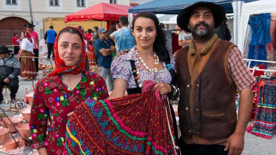 Roma Culture, Realities and Slavery History, Walking tour