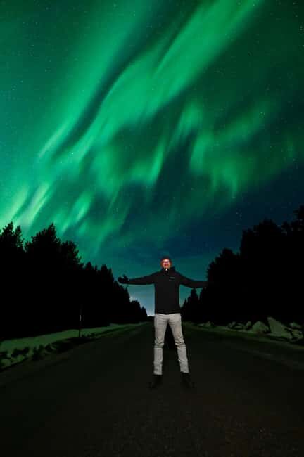 Rovaniemi: Guaranteed Northern Lights Tour With Photography