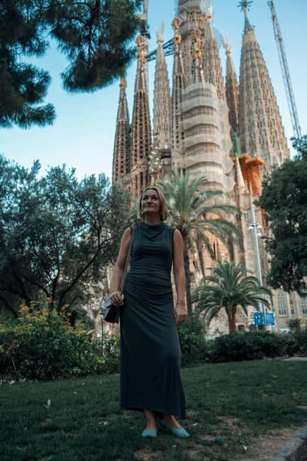 Sagrada Familia 2in1: Guided Tour + Photo/Video - Analyzing Value: Is It Worth the $116?