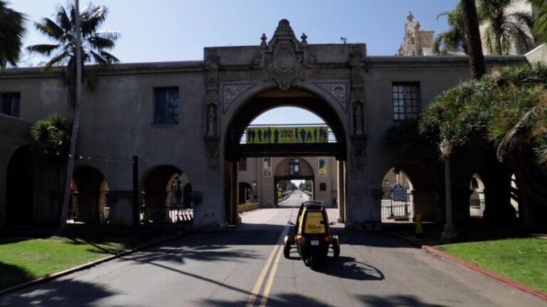 San Diego: Downtown Electric GoCar Rental - The Top Highlights of the Tour