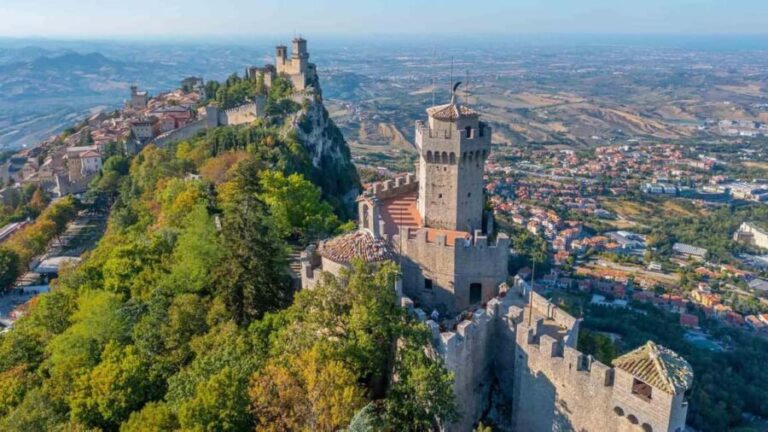San Marino in Small Groups: Guided Tour with 7 Museums and Towers Pass - Who Will Love This Tour?
