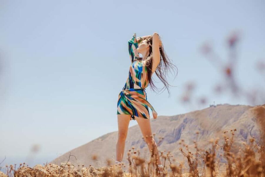 Santorini: 1H Pyrgos Village Cinematic Photoshoot Experience