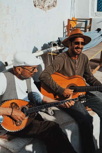 Santorini: Private 3-Hour Highlights Guided Tour with Pickup - The Experience in Practice: A Step-by-Step Breakdown