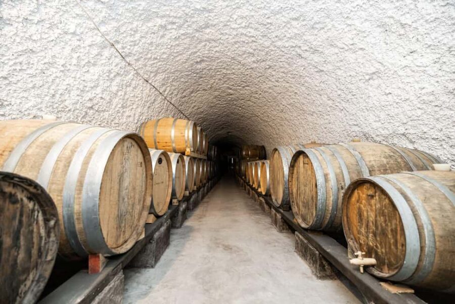 Santorini: Wine Tasting with Local Guide